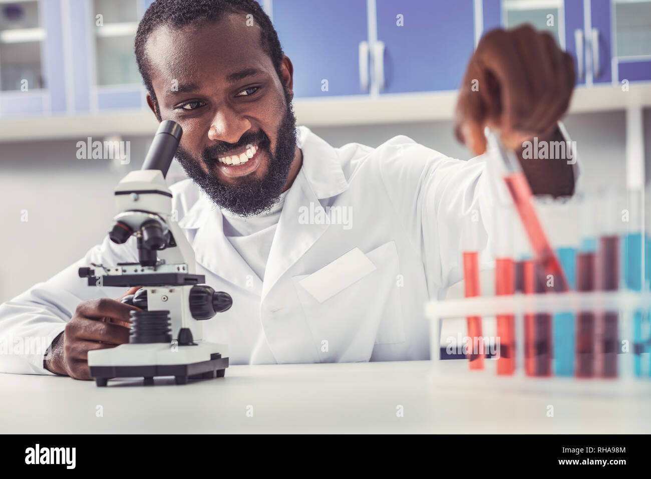 Bioengineer hi-res stock photography and images - Alamy
