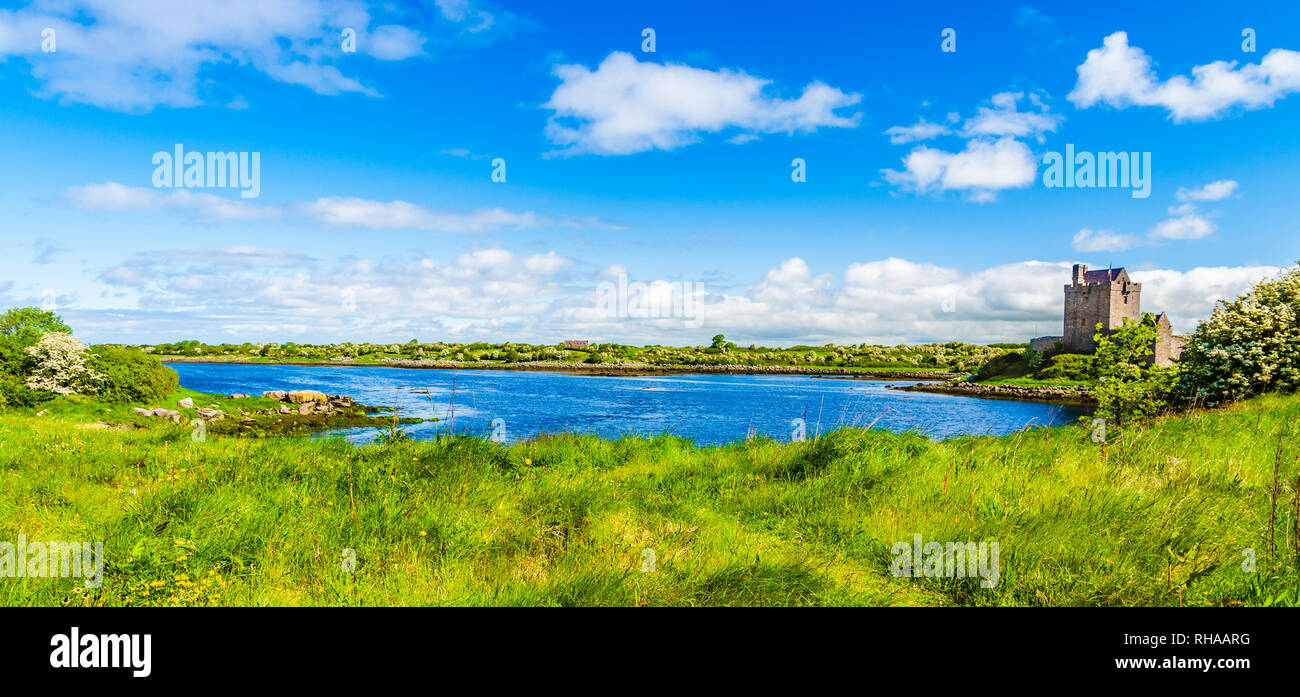 Galway, Kinvara, Ireland: Dunguaire Castle in Galway Bay, Ireland Stock ...