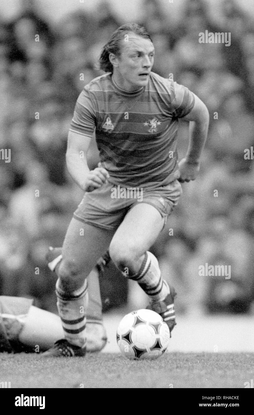 JOHN BUMSTEAD, CHELSEA FC, , 1985 Stock Photo - Alamy