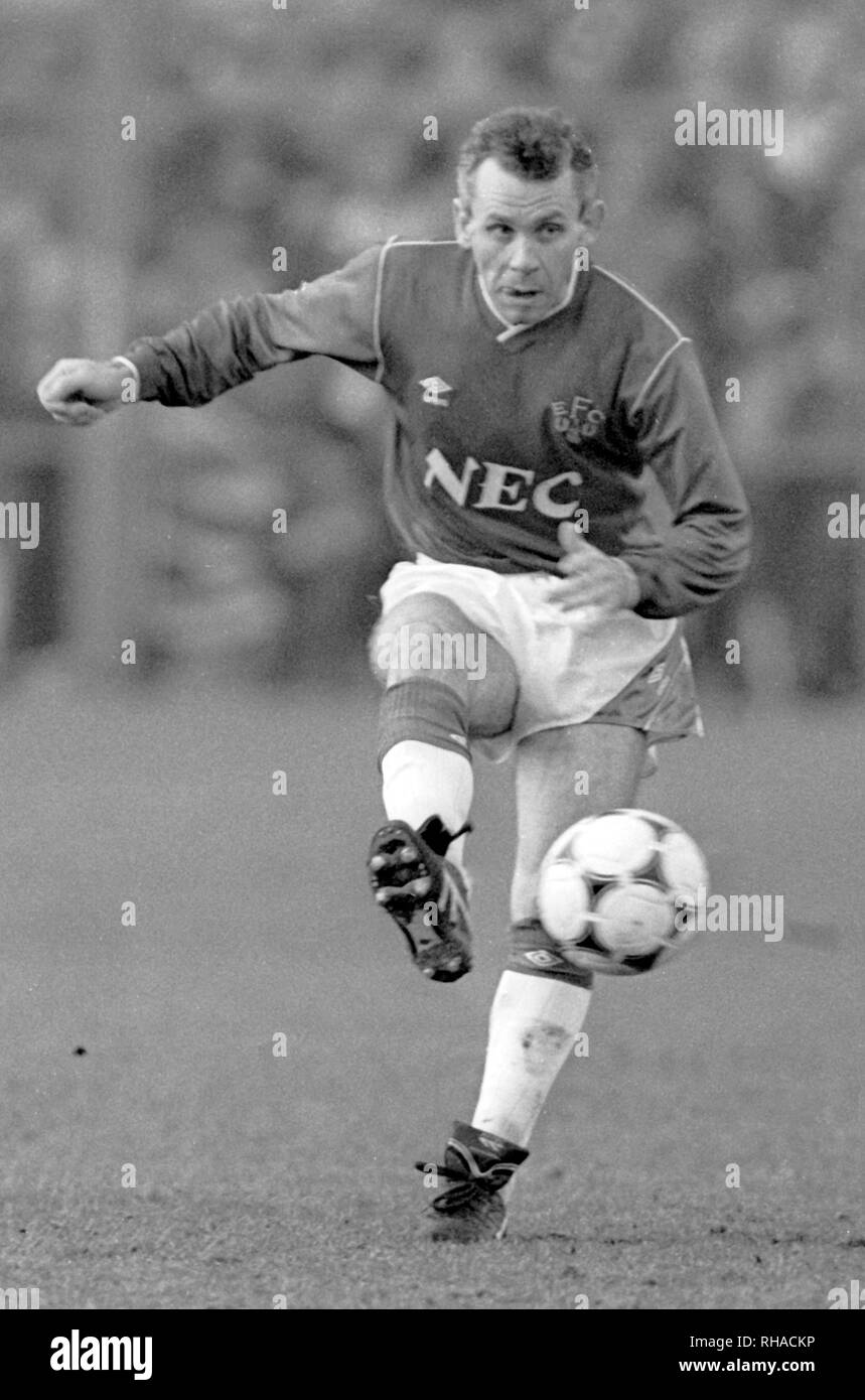 PETER REID, ENGLAND and EVERTON FC, , 1987 Stock Photo - Alamy