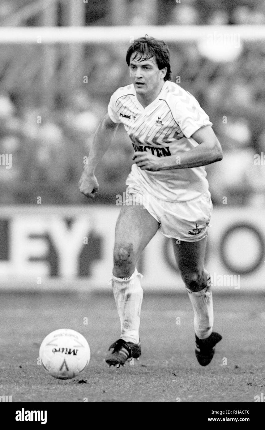 GARY MABBUTT, TOTTENHAM HOTSPUR FC, , 1987 Stock Photo - Alamy GARY MABBUTT, TOTTENHAM HOTSPUR FC, , 1987 Stock Photo - Alamy