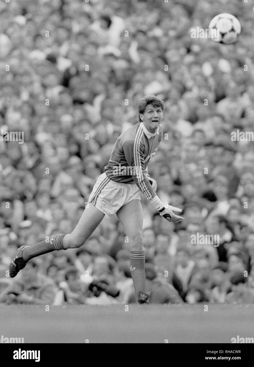 JOHN LUKIC, ARSENAL FC, , 1986 Stock Photo - Alamy