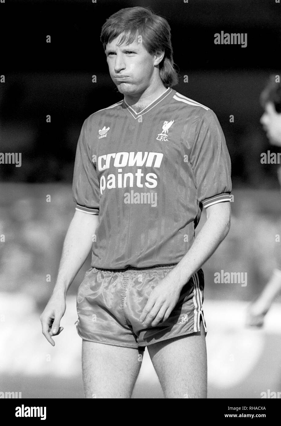 Ronnie whelan hi-res stock photography and images - Alamy