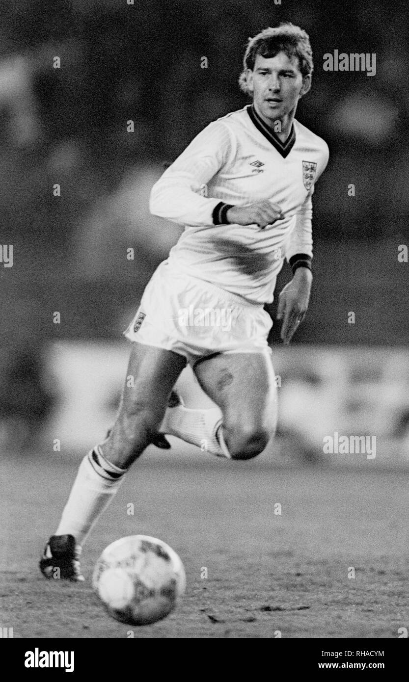 BRYAN ROBSON, ENGLAND and MANCHESTER UNITED FC, , 1987 Stock Photo - Alamy