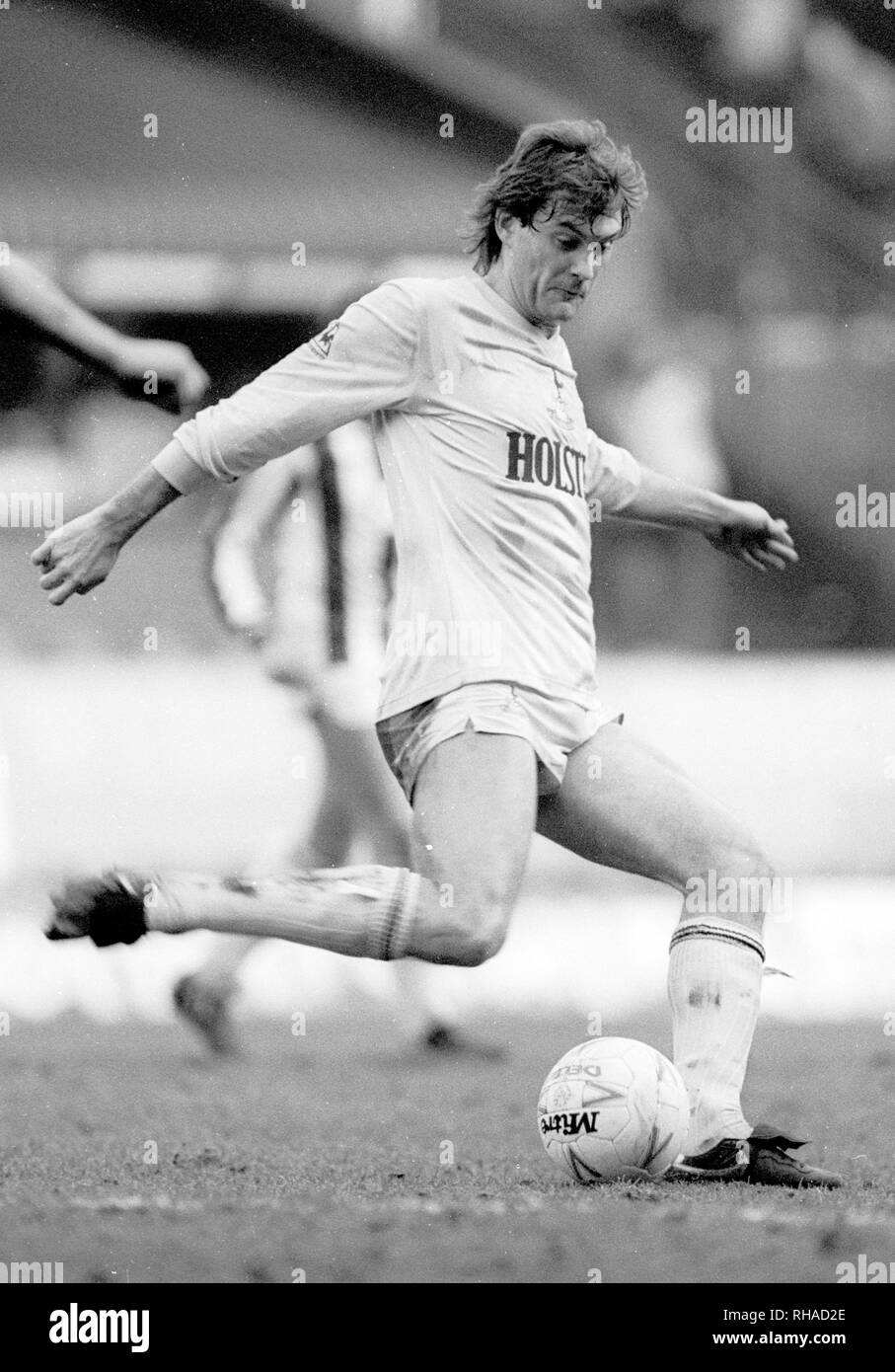 GLENN HODDLE, TOTTENHAM HOTSPUR FC, , 1985 Stock Photo - Alamy