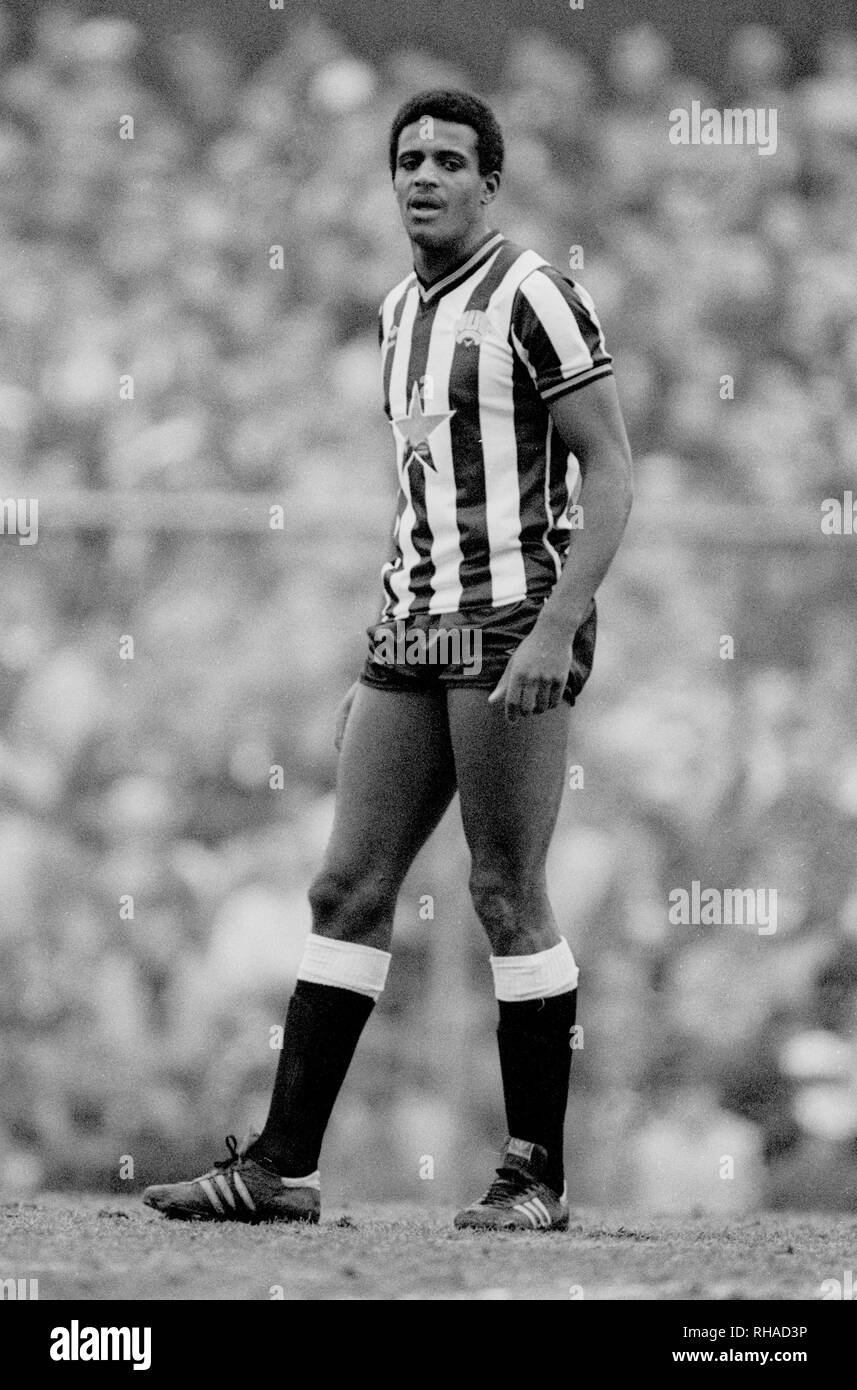 TONY CUNNINGHAM, NEWCASTLE UNITED FC, , 1985 Stock Photo - Alamy
