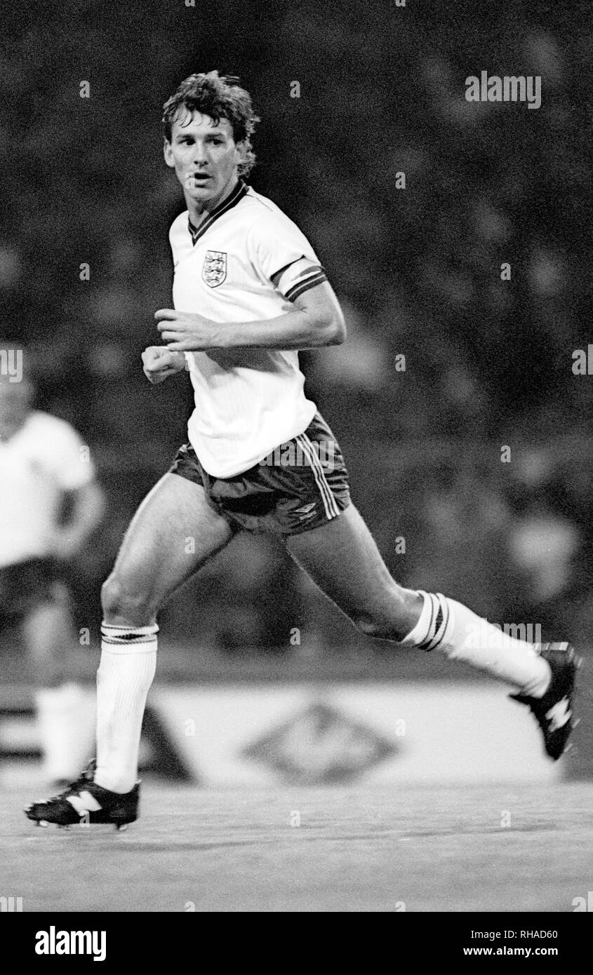 BRYAN ROBSON, ENGLAND and MANCHESTER UNITED FC, , 1986 Stock Photo - Alamy
