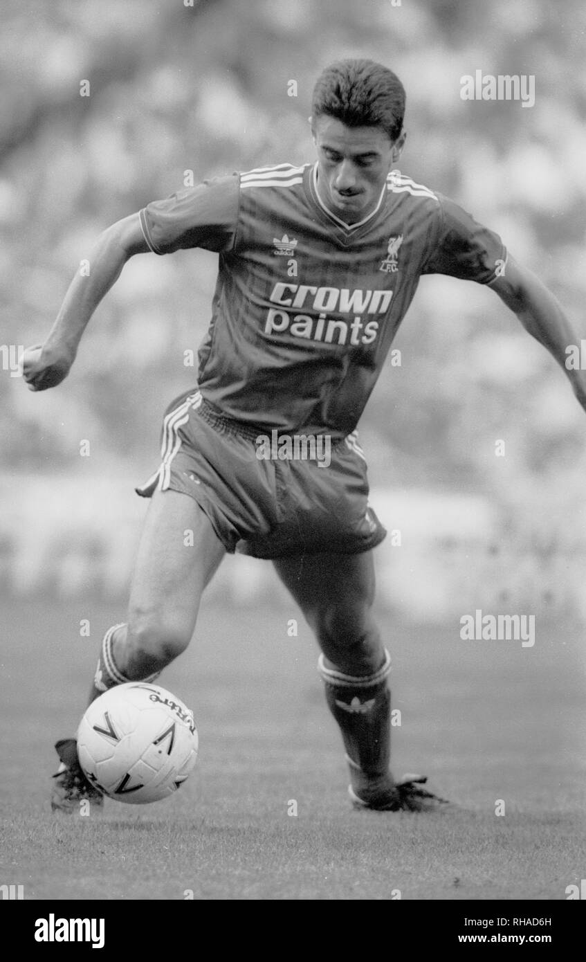 Ian rush liverpool 1986 hi-res stock photography and images - Alamy