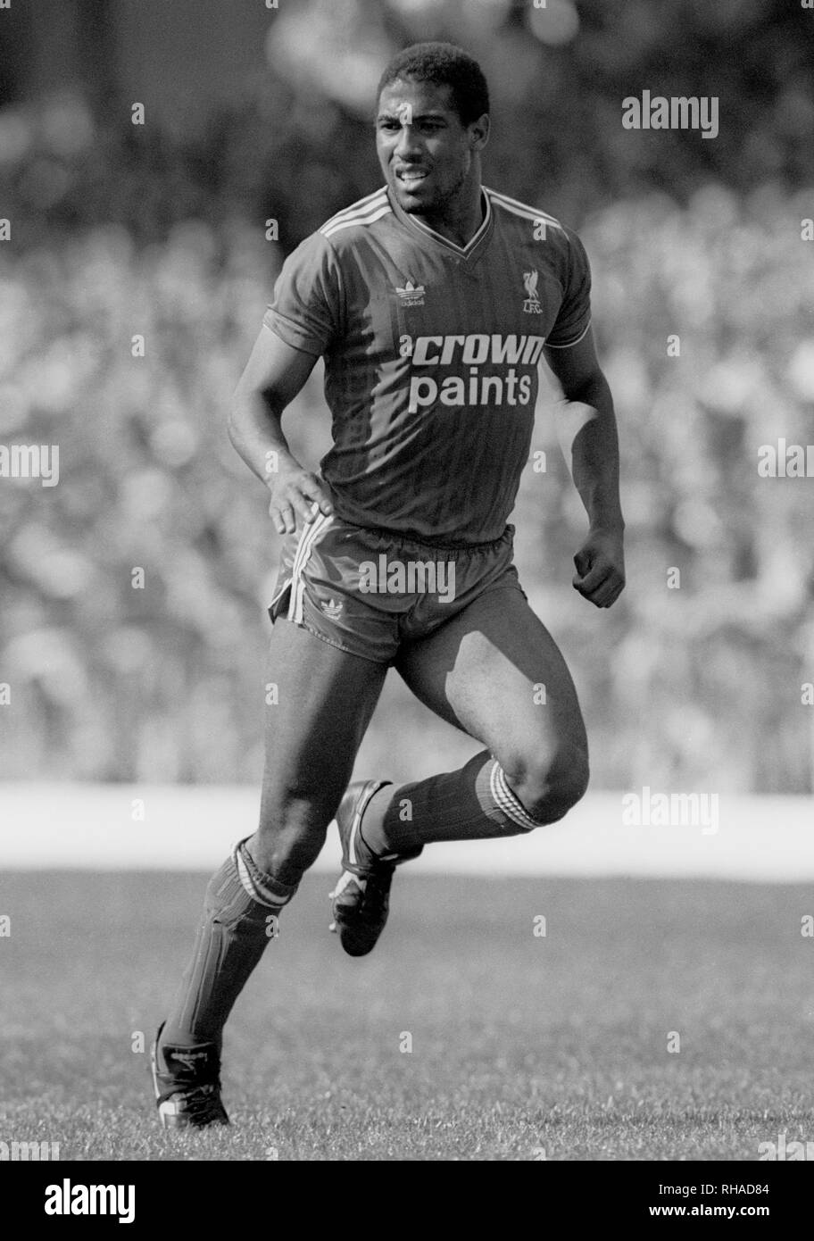 JOHN BARNES, LIVERPOOL FC, , 1987 Stock Photo - Alamy
