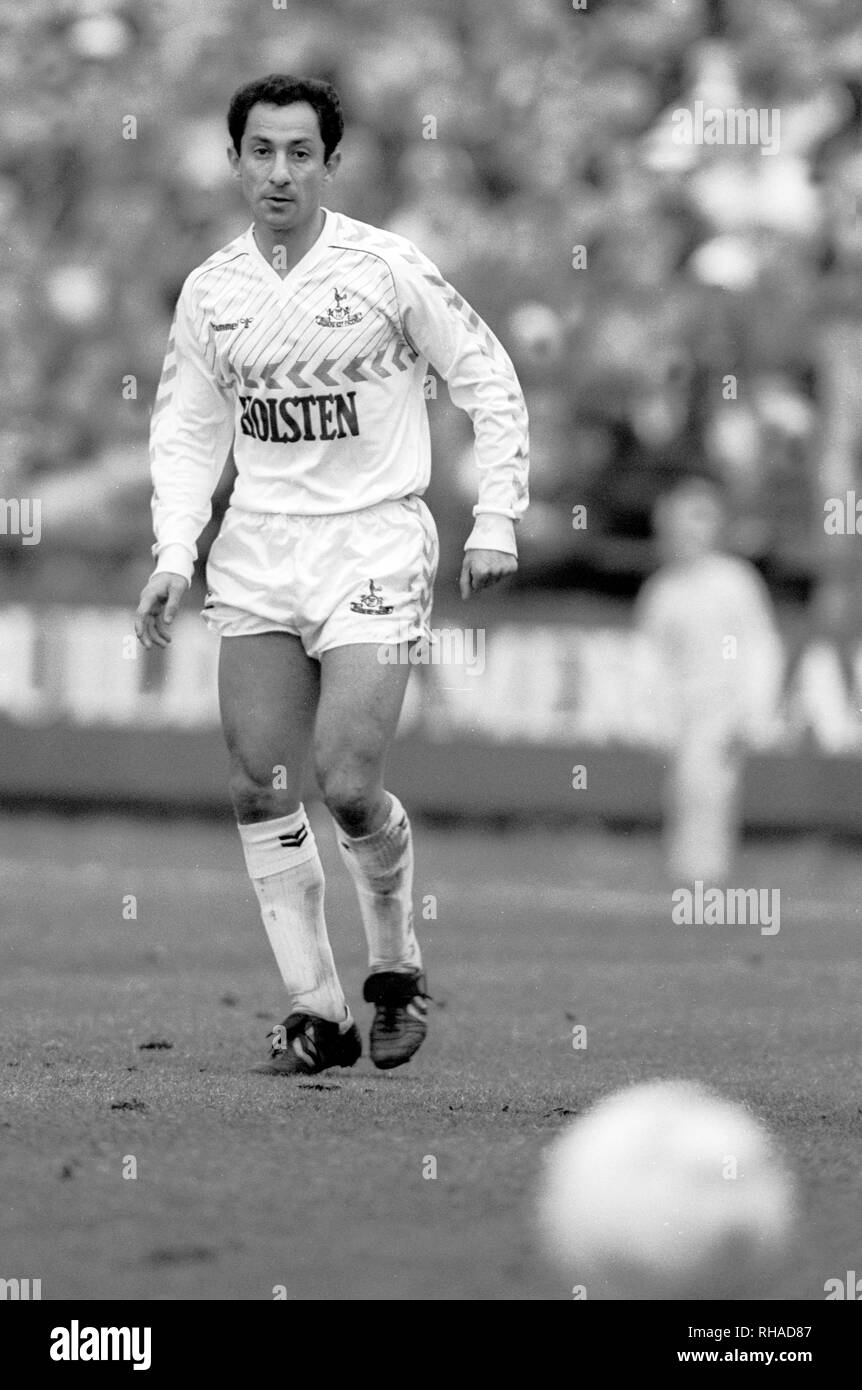 Osvaldo ardiles hi-res stock photography and images - Alamy