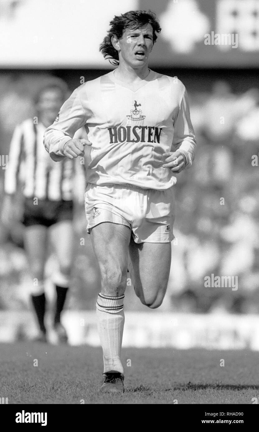 DAVID LEWORTHY, TOTTENHAM HOTSPUR FC, , 1985 Stock Photo - Alamy