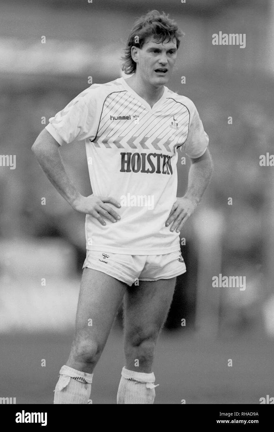 GLENN HODDLE, TOTTENHAM HOTSPUR FC, , 1987 Stock Photo - Alamy GLENN HODDLE, TOTTENHAM HOTSPUR FC, , 1987 Stock Photo - Alamy