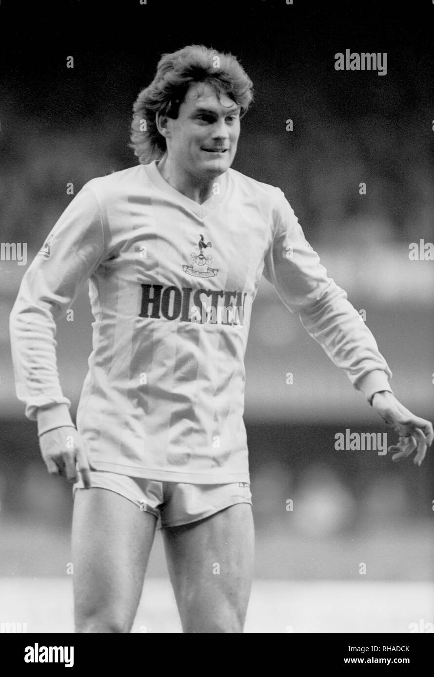 GLENN HODDLE, TOTTENHAM HOTSPUR FC, , 1985 Stock Photo - Alamy