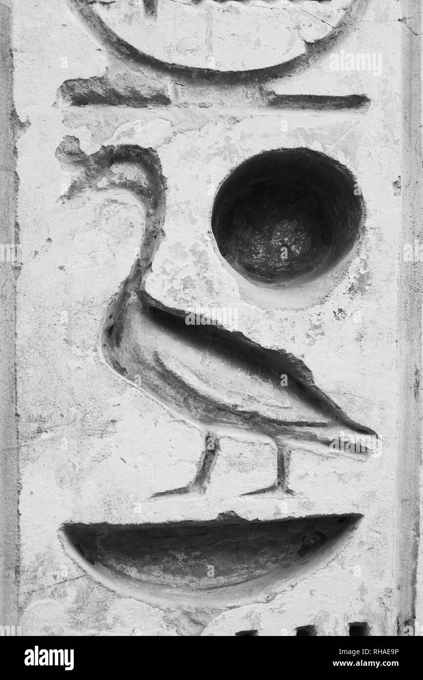 Egyptian hieroglyphics Black and White Stock Photos & Images - Alamy