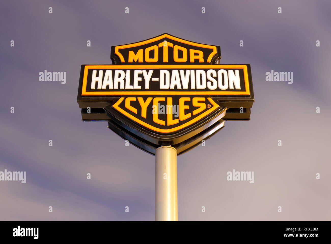 Harley davidson sign hi-res stock photography and images - Alamy