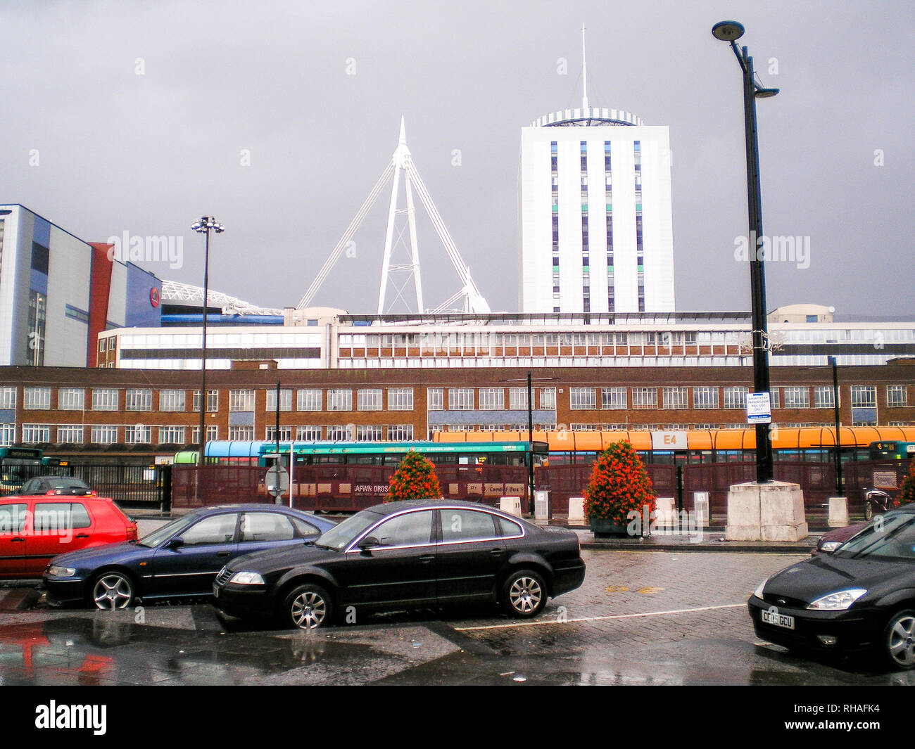 Principality stadium superstructures hi-res stock photography and ...