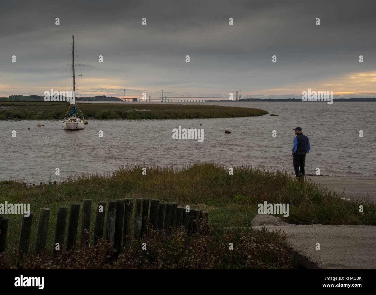 Mooring man hi-res stock photography and images - Alamy