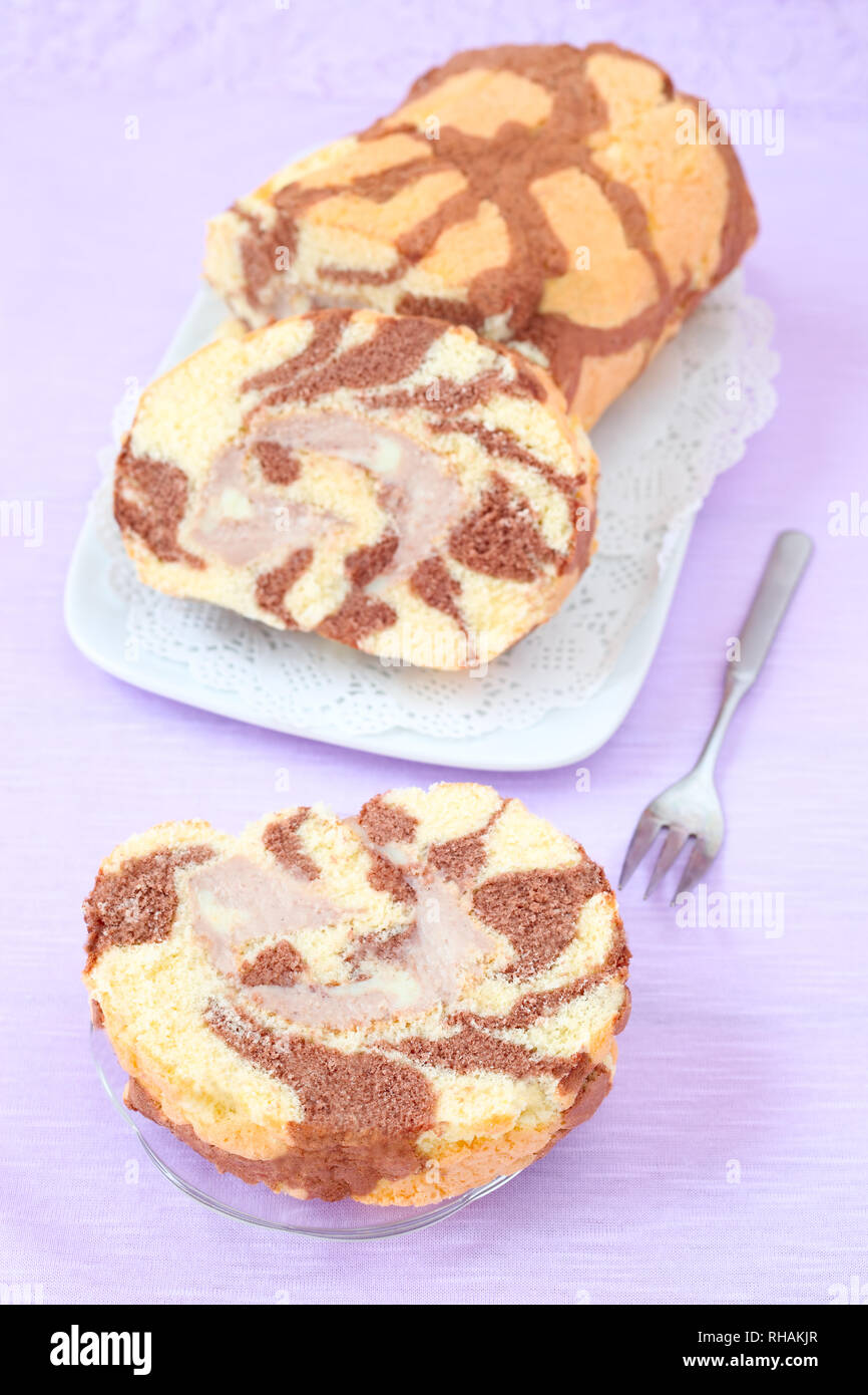 Giraffe roll hi-res stock photography and images - Alamy