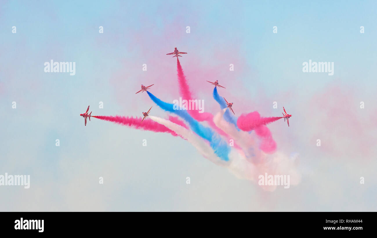 DUBAI, UAE - NOVEMBER 11, 2007: The Royal Air Force's Red Arrows ...