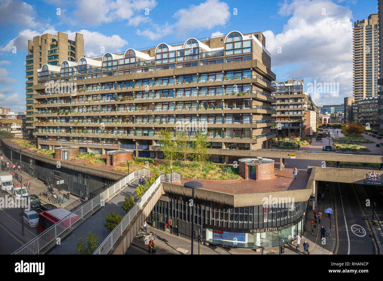 Barbican london architecture hi-res stock photography and images - Alamy