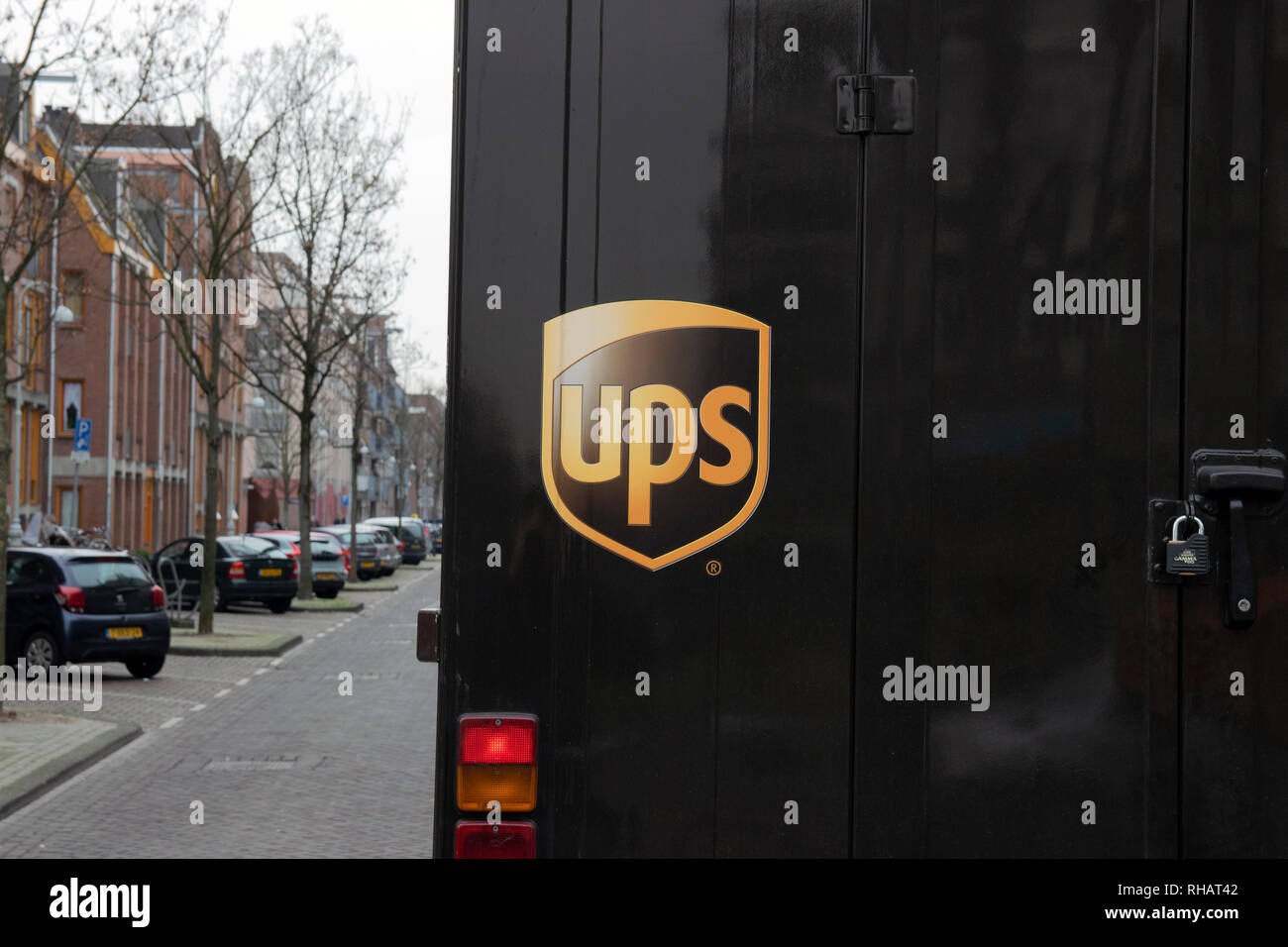 Ups icon hi-res stock photography and images - Alamy