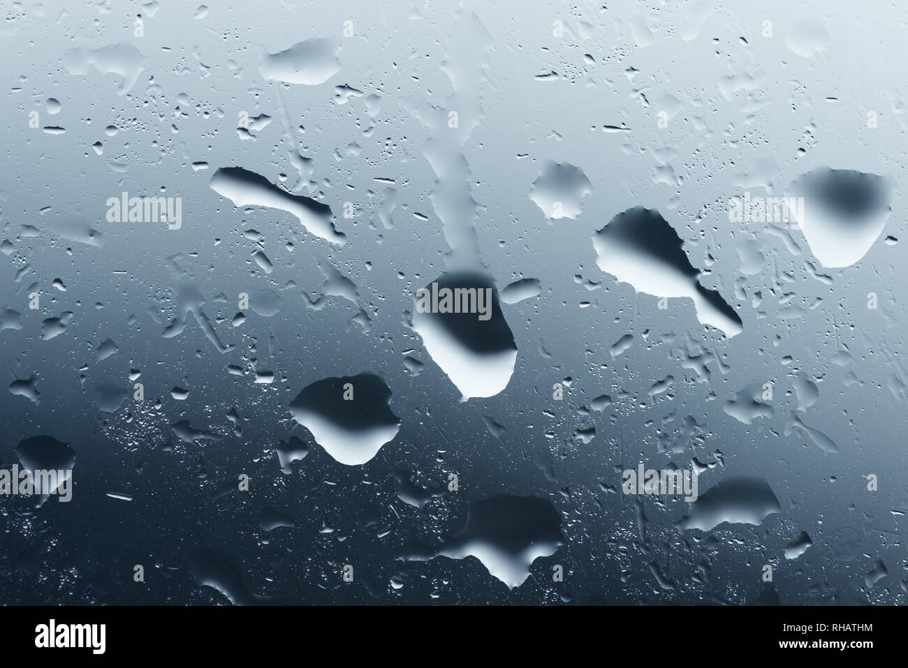 Water dripping into a glass hi-res stock photography and images - Alamy