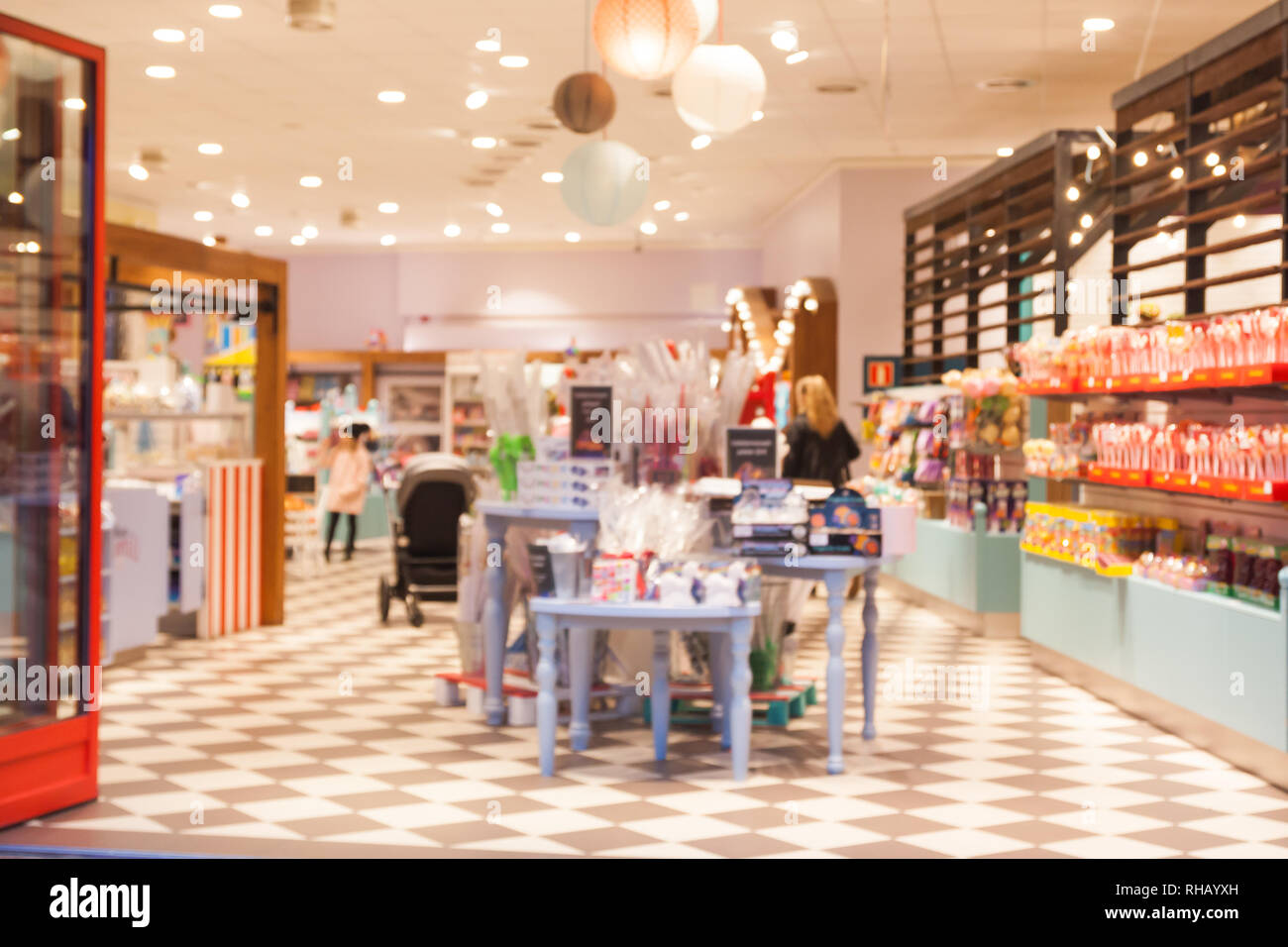 Beautiful grocery store interior hi-res stock photography and images ...