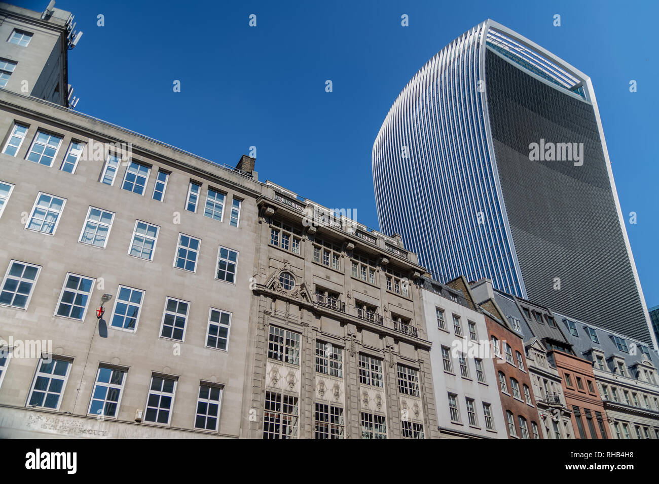 20 fenchurch street skyscraper aka the walkie talkie building hi-res ...