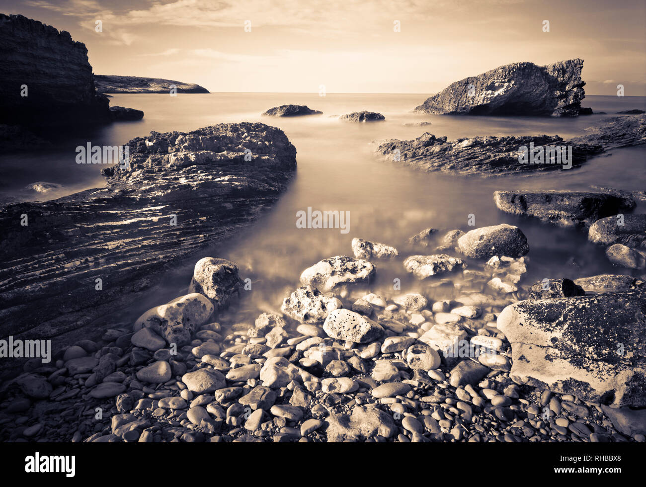 Shooting with long exposure hi-res stock photography and images - Alamy