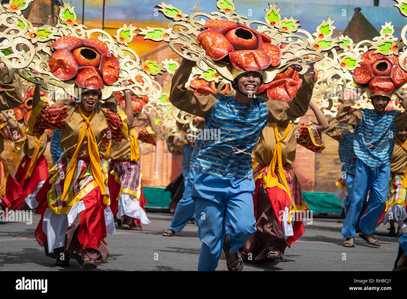 Filipino costumes hi-res stock photography and images - Alamy