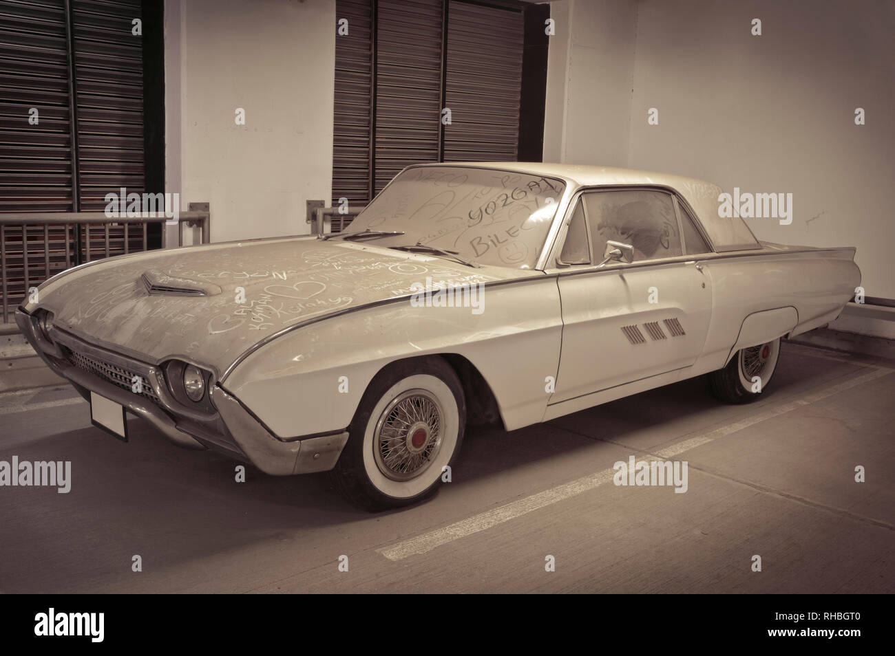 Dusty old car hi-res stock photography and images - Alamy