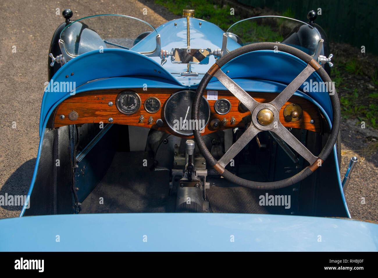 Open wheel racecar hi-res stock photography and images - Alamy