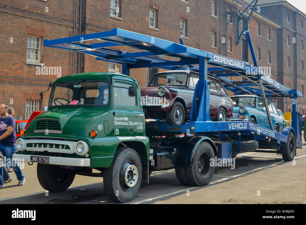 Thames trader lorry hi-res stock photography and images - Alamy