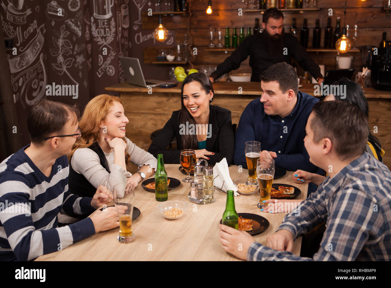 Old friends gathering restaurant hi-res stock photography and images ...