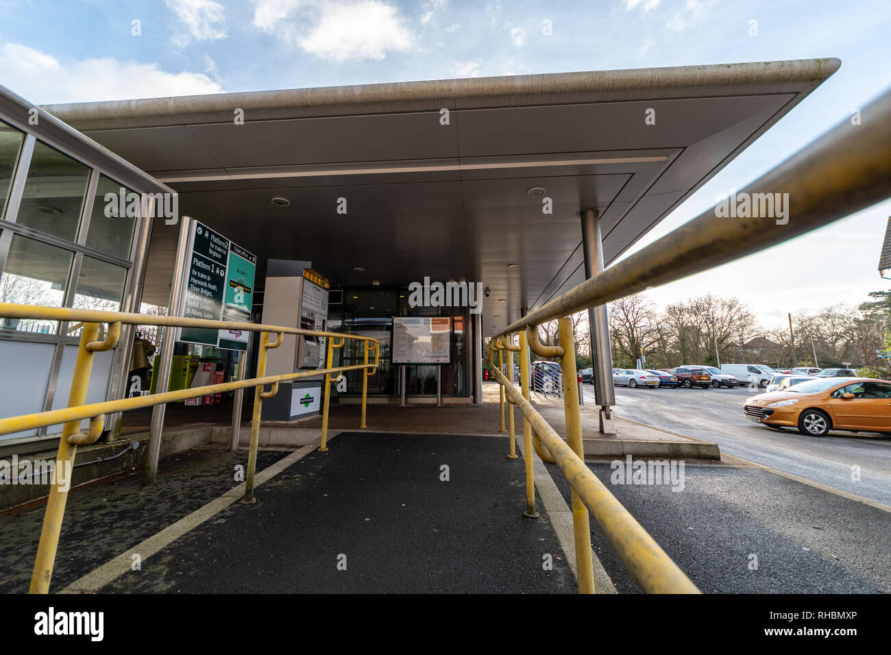 Hassocks station hi-res stock photography and images - Alamy