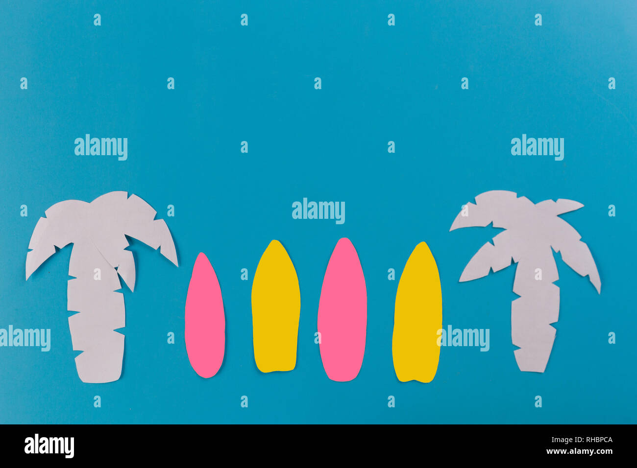 TIps of surf board on the beach. paper cut Stock Photo - Alamy