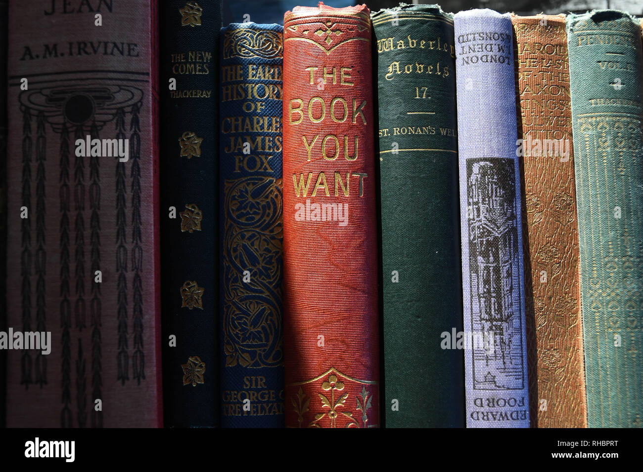 Old books market hi-res stock photography and images - Alamy