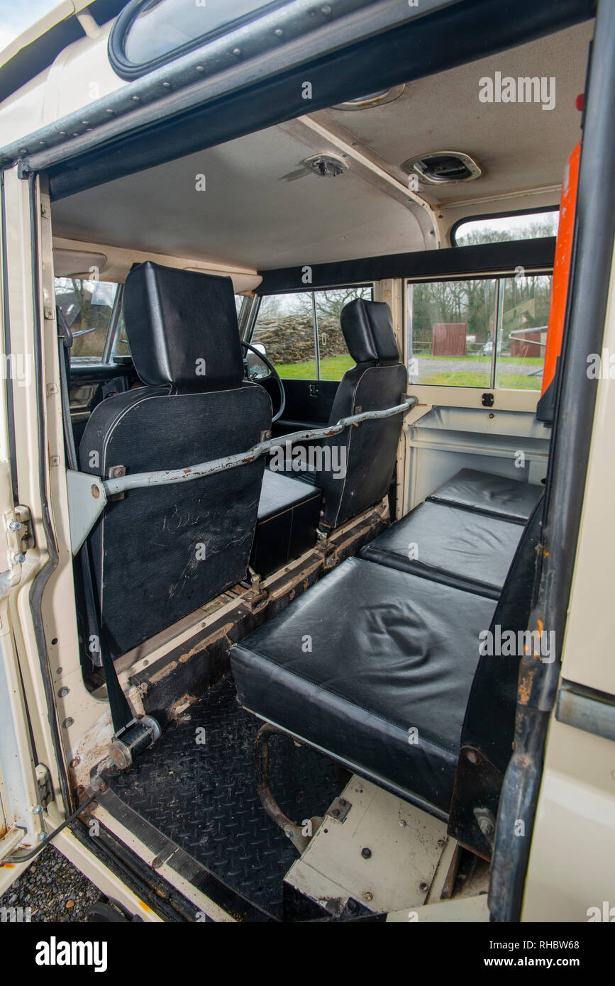 Landrover 109 series iii hi-res stock photography and images - Alamy