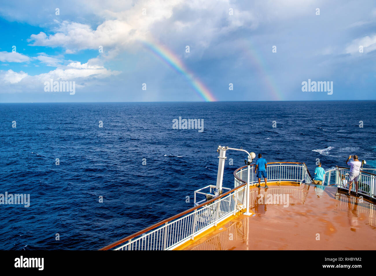 End of the rainbow hi-res stock photography and images - Alamy