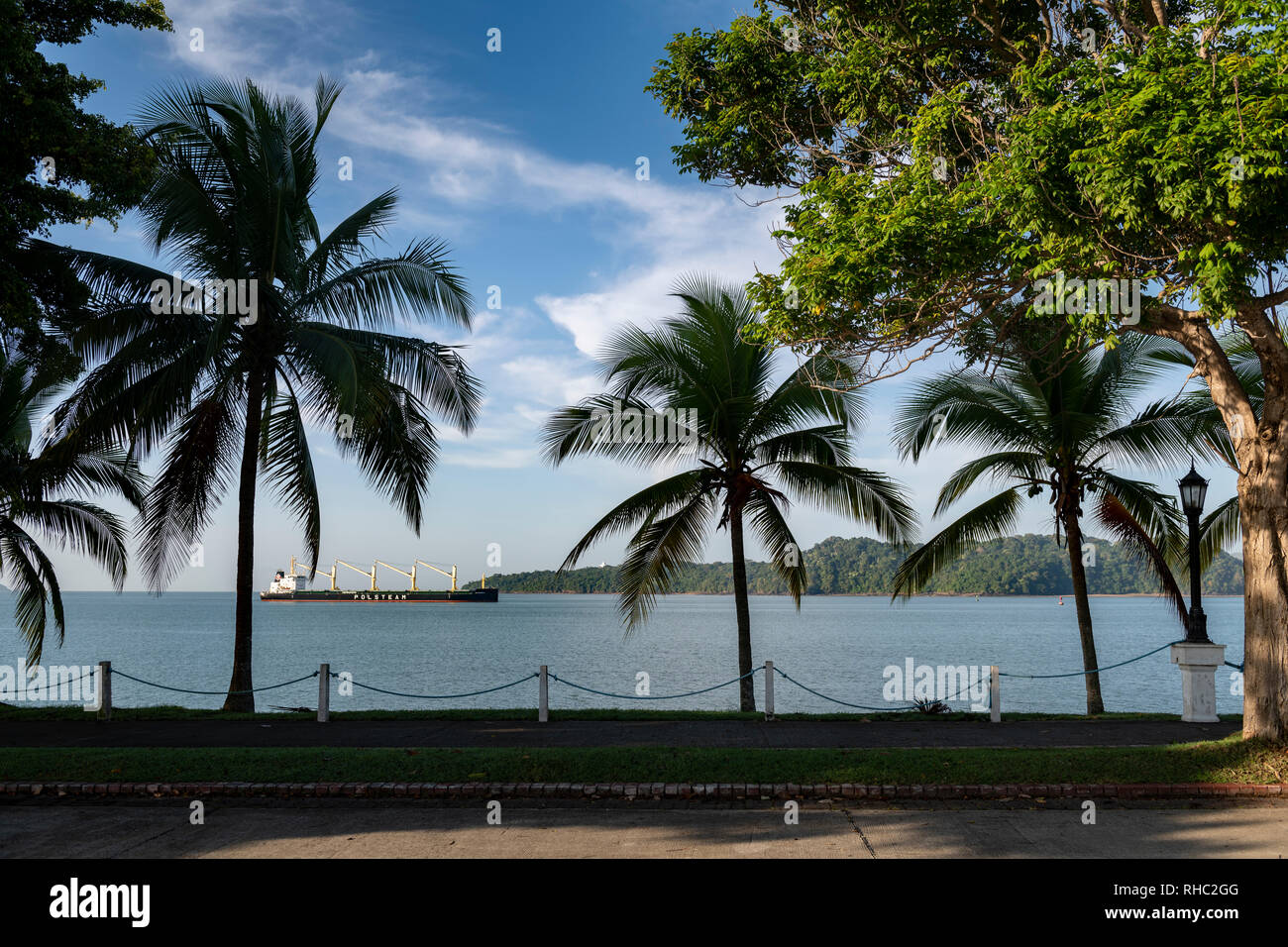 pacific entrance to panama canal Stock Photo - Alamy