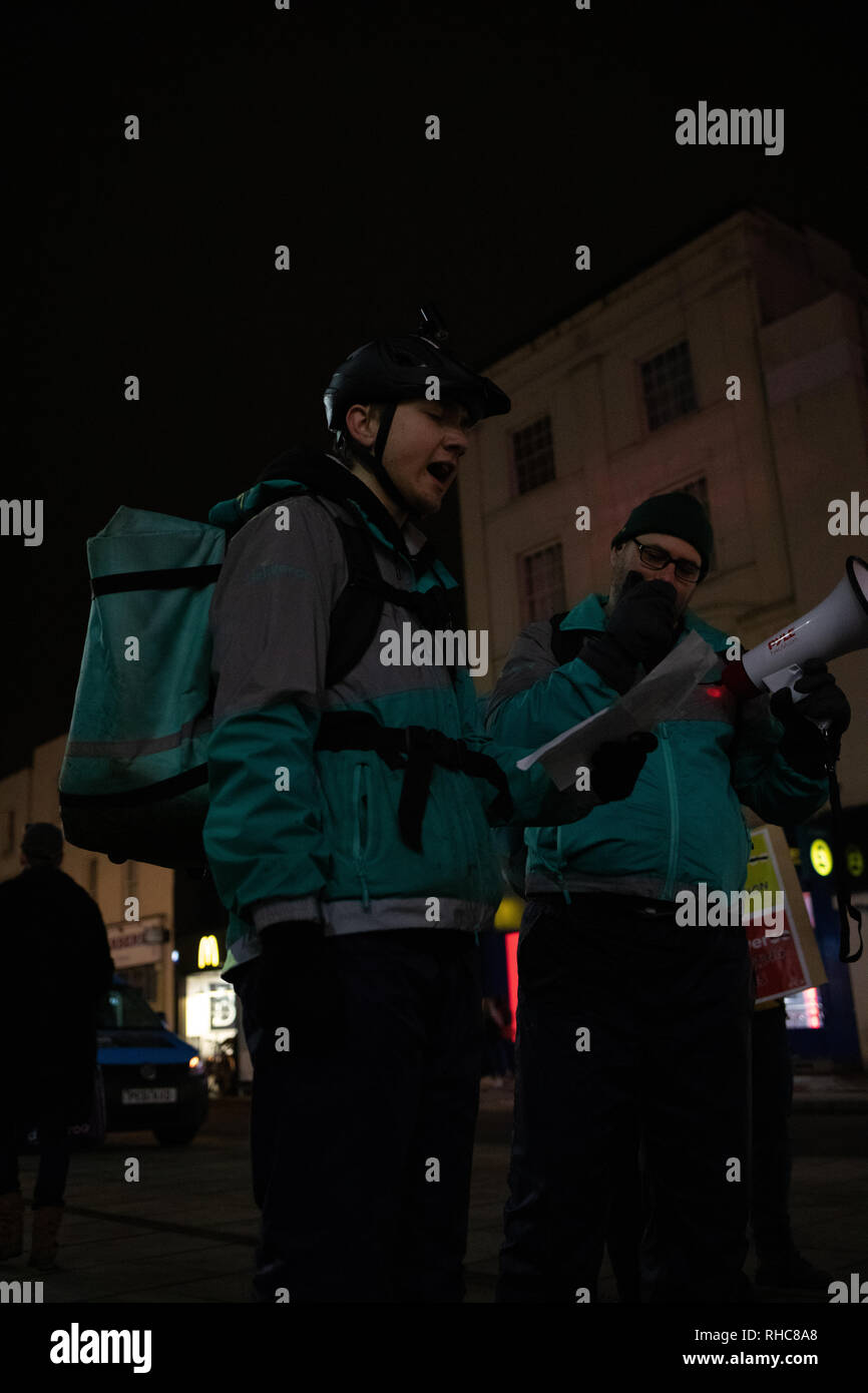 Deliveroo uniform hi-res stock photography and images - Alamy
