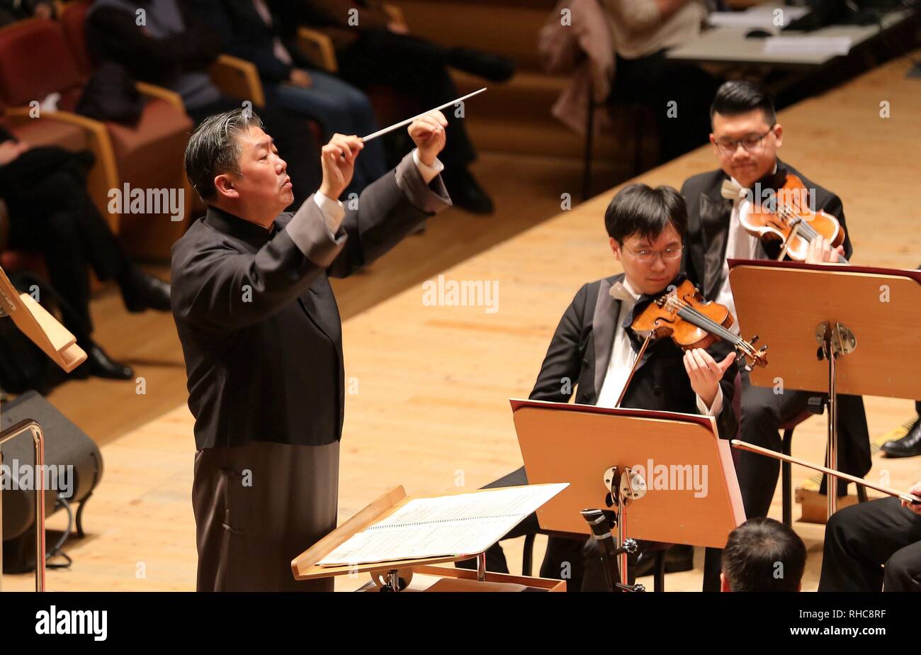 Long yu conductor hi-res stock photography and images - Alamy