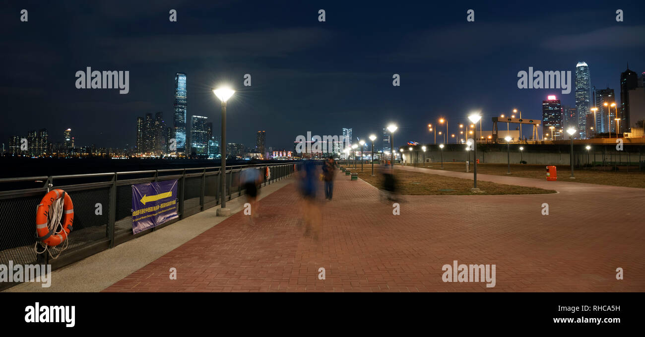 Central pier harbourfront hong kong hi-res stock photography and images ...