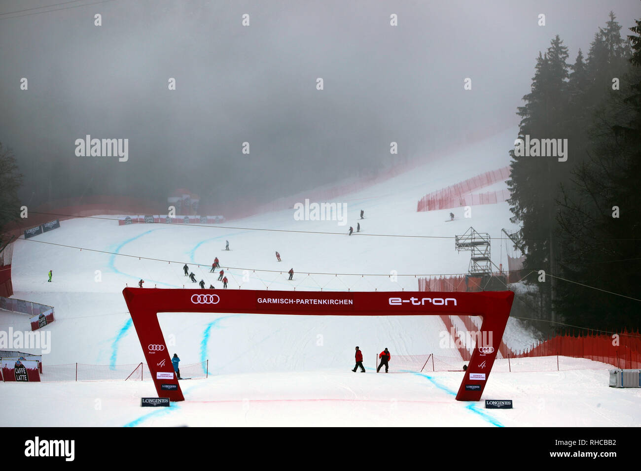 Downhill ski race start line hi-res stock photography and images - Alamy