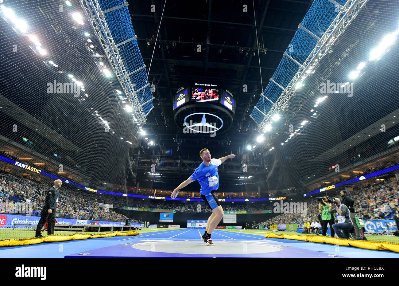 Berlin, Germany. 01st Feb, 2019. ISTAF Indoor, discus throwing, mixed ...