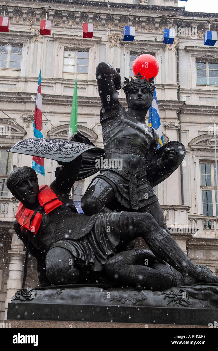 Statua umana hi-res stock photography and images - Alamy