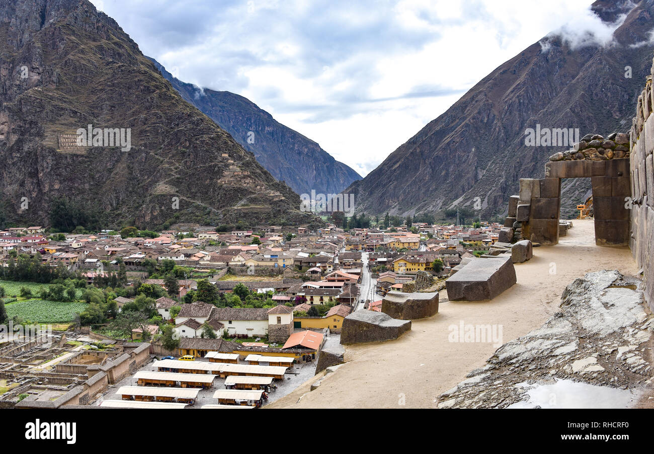 Cusco, Peru - Oct 22, 2018: Trapezoidal stone windows and doors at the ...