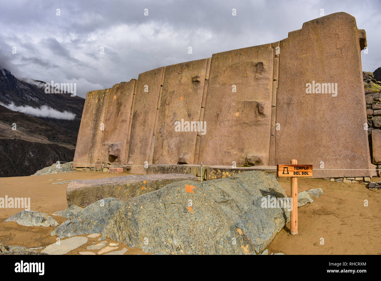 Wall of the six monoliths hi-res stock photography and images - Alamy