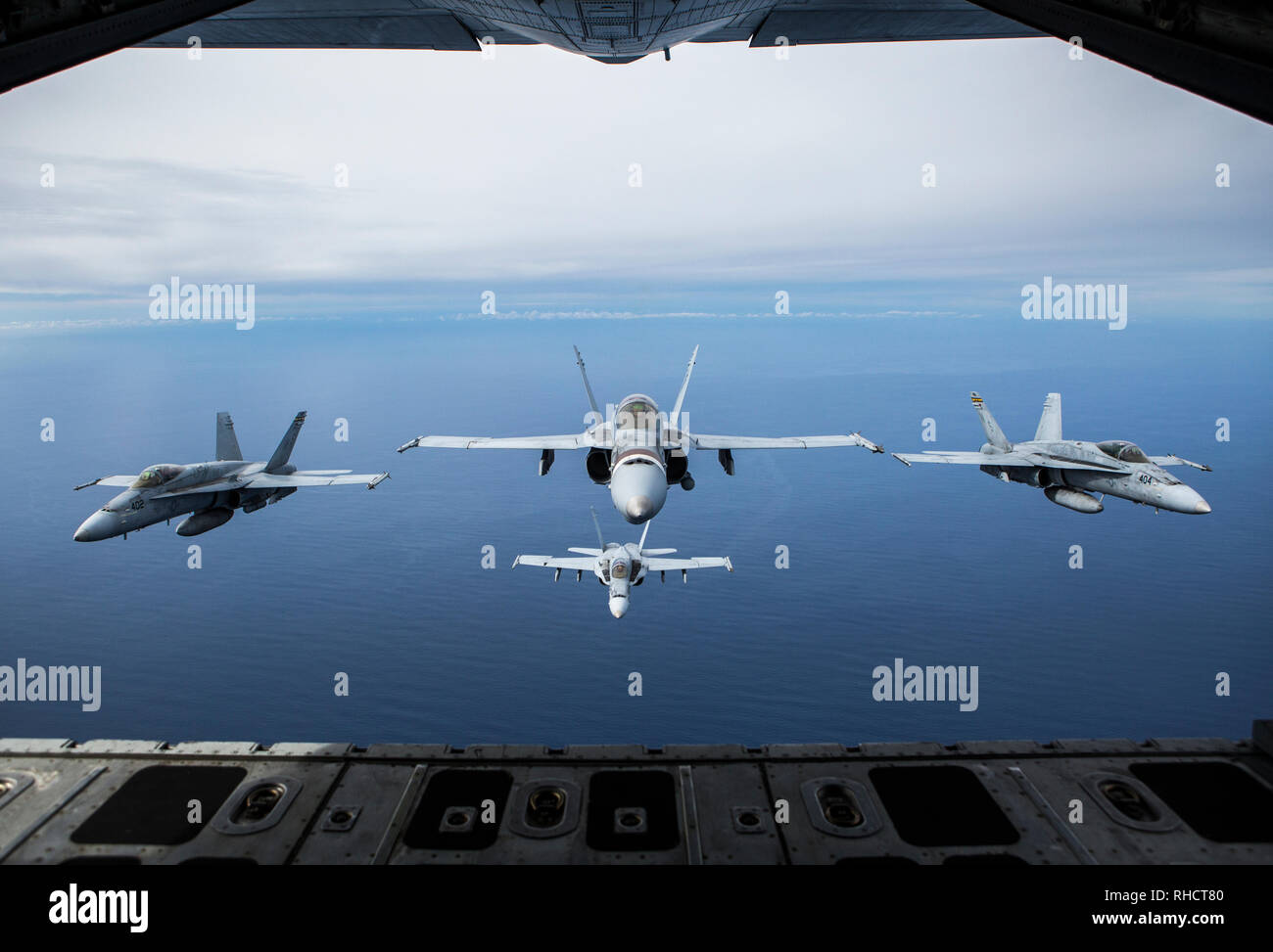 F a 18a hornets hi-res stock photography and images - Alamy
