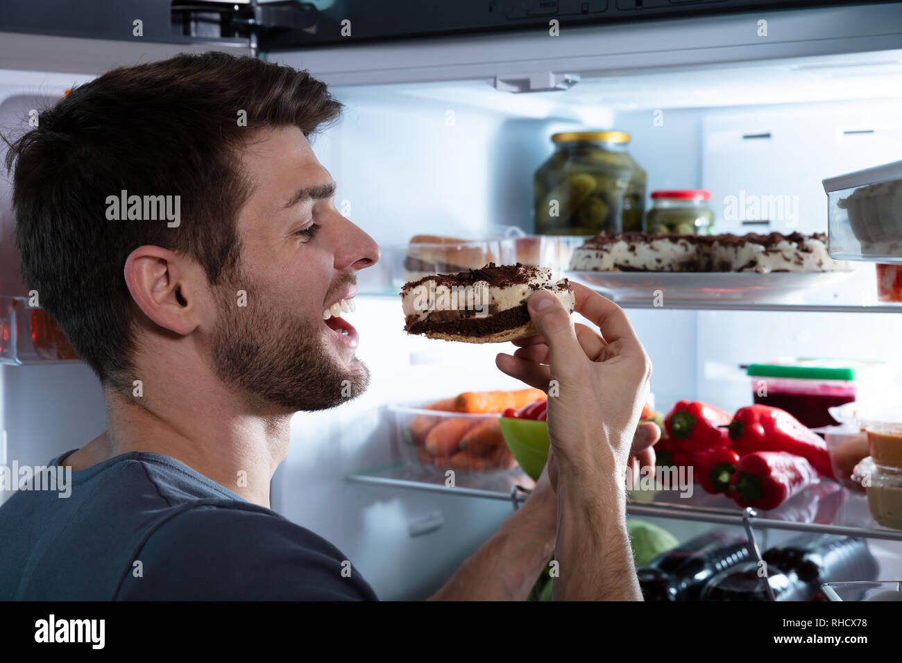 Happy man with cake hi-res stock photography and images - Alamy